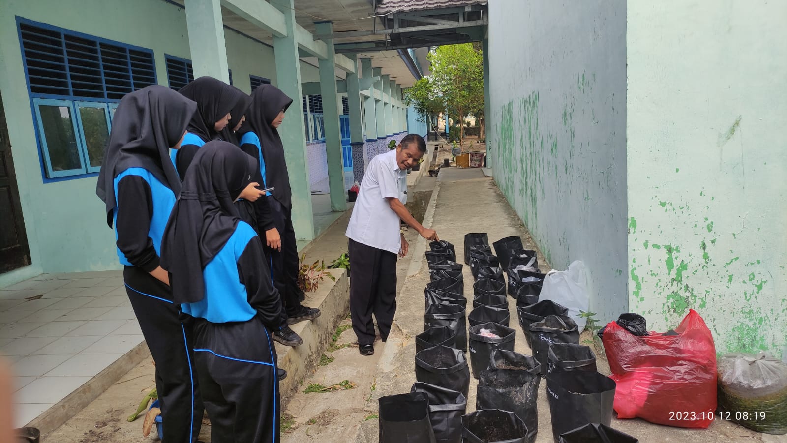 PROJECT P5 Kurikulum Merdeka SMA Negeri 1 Sidomulyo Tahun 2023